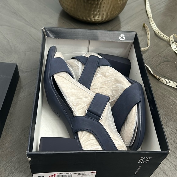 Naturalizer | Shoes | Naturalizer Gentrace Block Heel Sandal In Haven ...